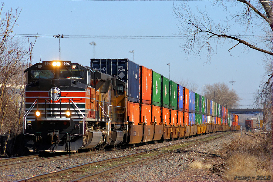 Westbound UP Intermodal Train